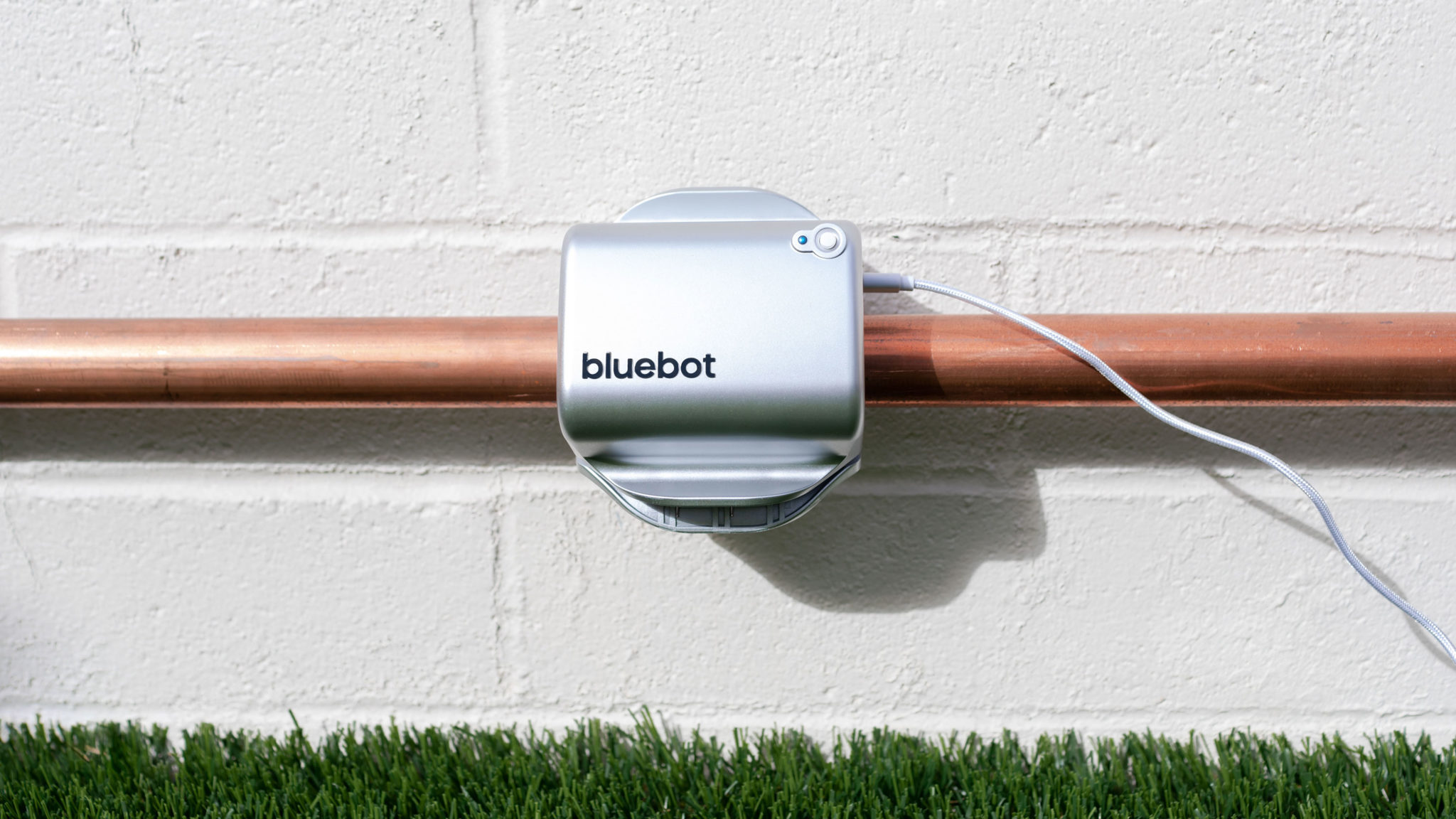 How to Install and Use a Non-Invasive Water Meter | bluebot
